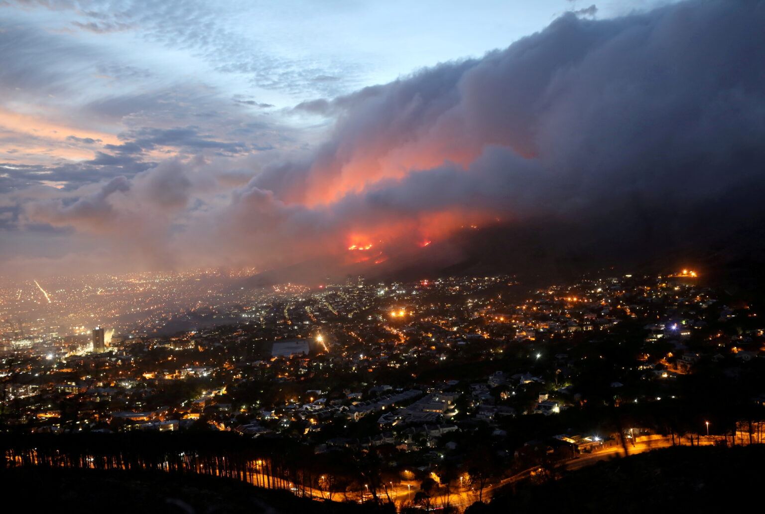 Six firefighters die battling South African bushfire