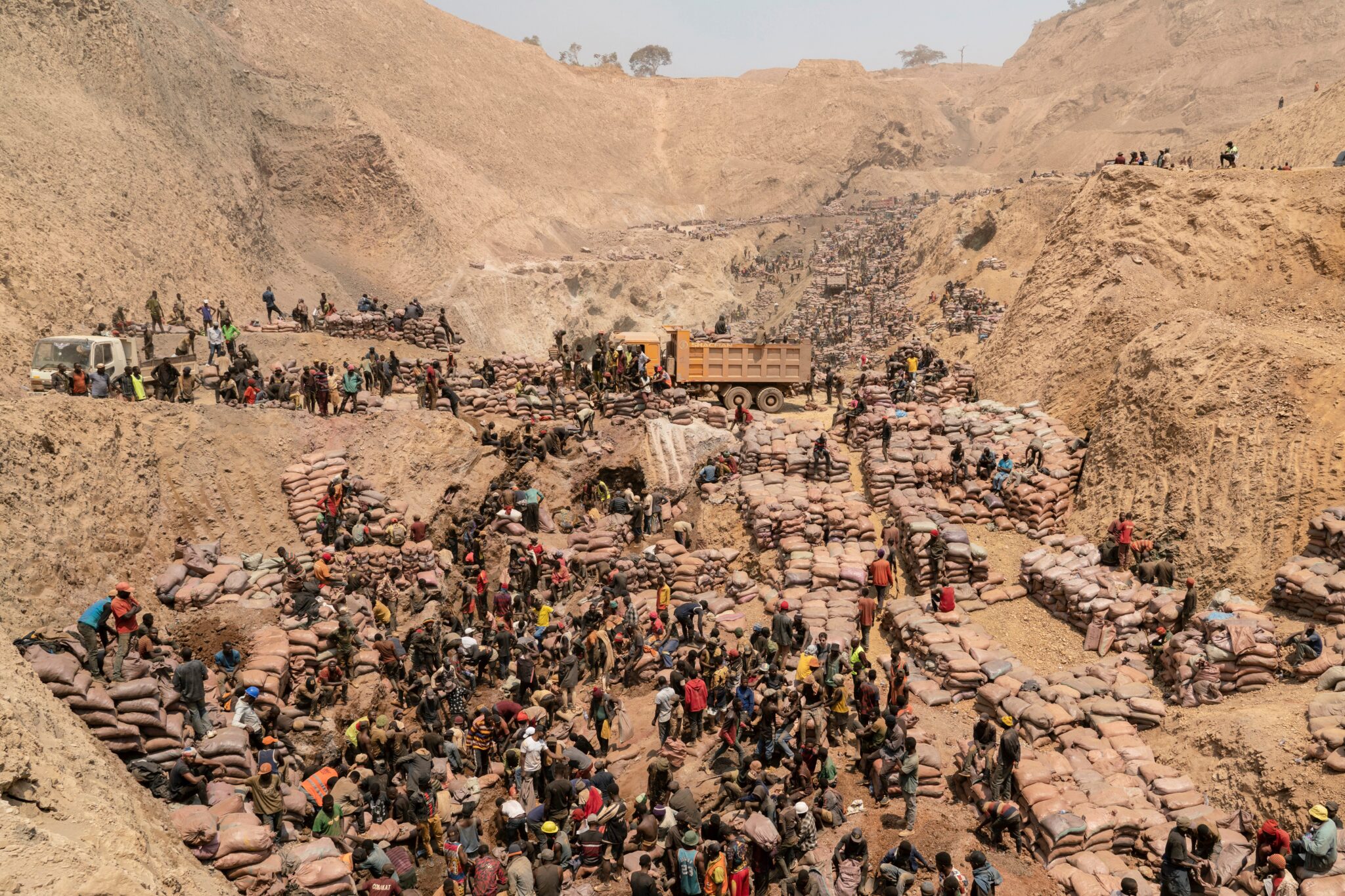 Three Chinese Men Sentenced For Illegal Mining In Dr Congo
