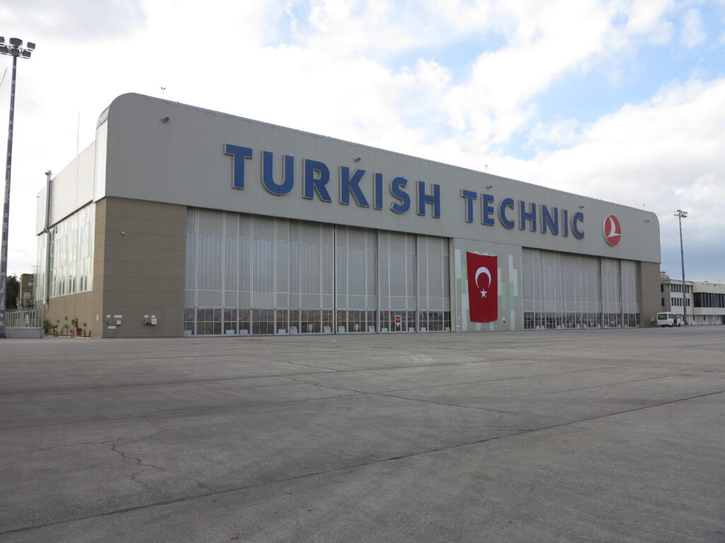 Rolls-Royce & Turkish Technic sign engine maintenance deal