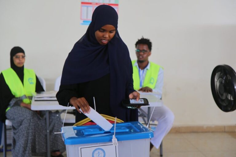 Mogadishu votes in first direct local elections since 1969 - Radar Africa